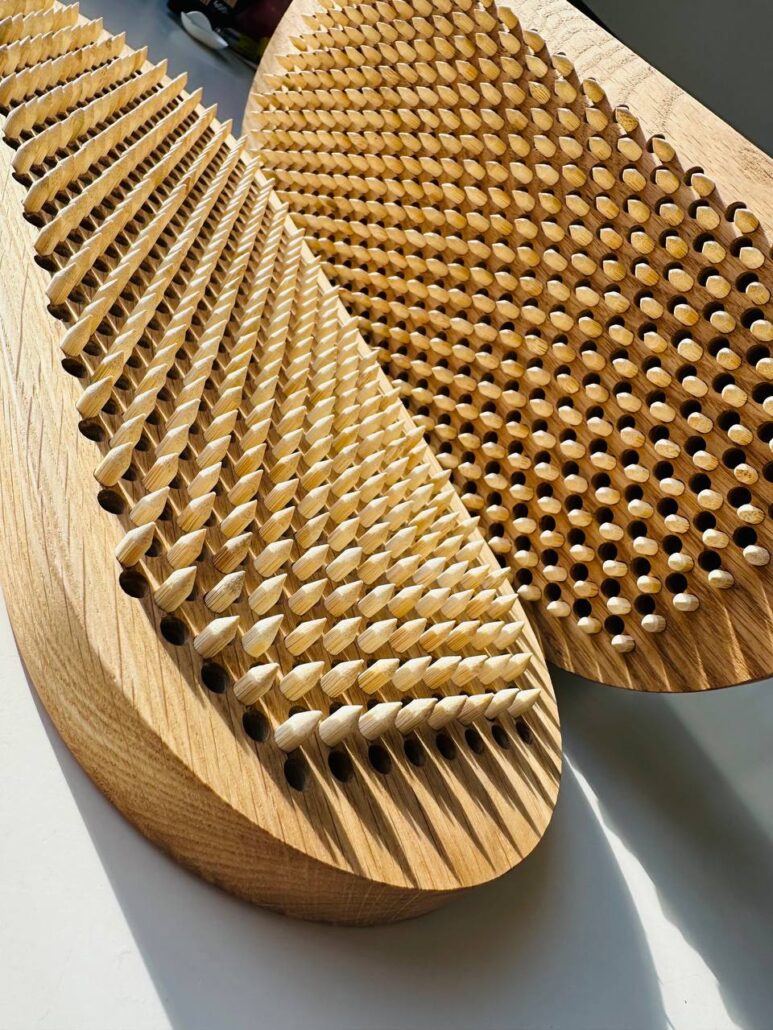 Solid OAK Sadhu board 10 mm - Natural tree- Bamboo nails